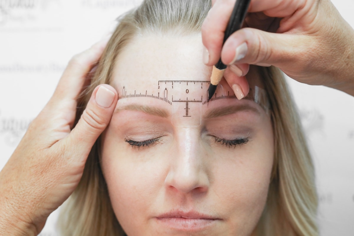 What is Microblading? How does it Work? - MetaTin